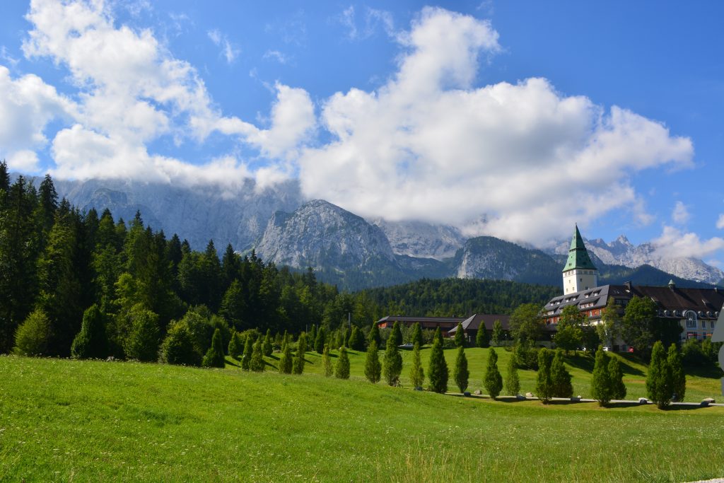 Versammlungsfreiheit wird zur Farce: Bericht des Komitees für ...
